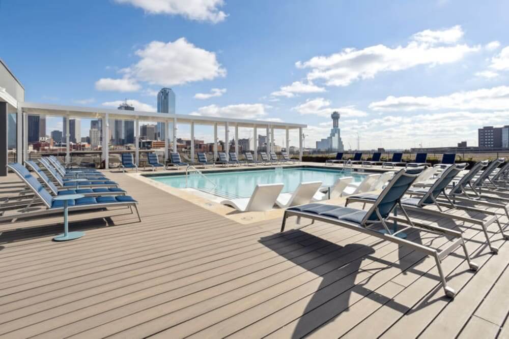 4 Best Rooftop Pools in Dallas